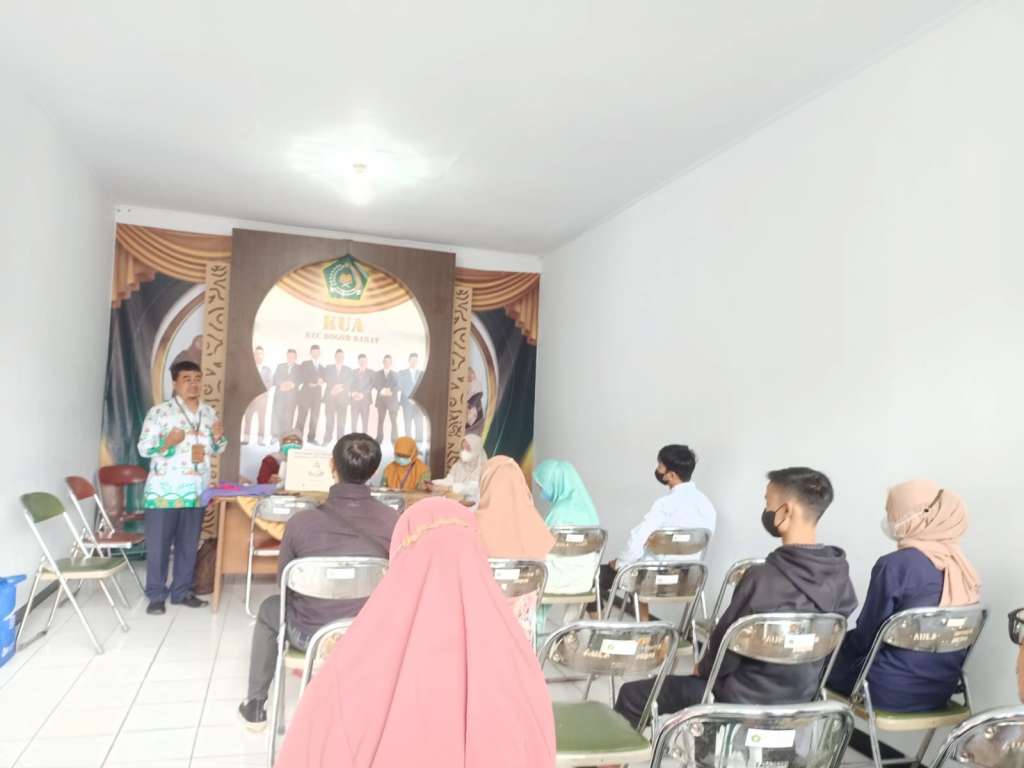 8 Pasang Calon Pengantin di KUA Bogor Barat Dapatkan Penyuluhan Keswa ...